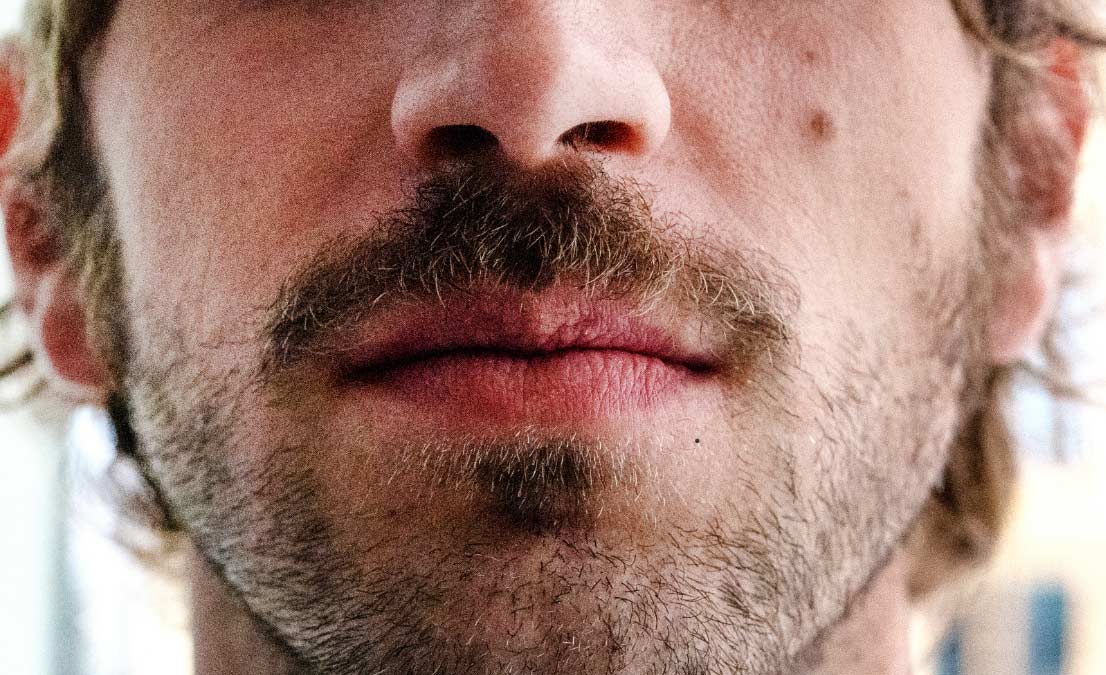 Champú, ceras y un corte cuidadoso: consejos para lucir un buen bigote ...