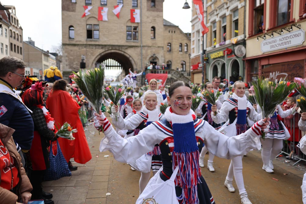 Colonia se viste de Carnaval | Candás 365