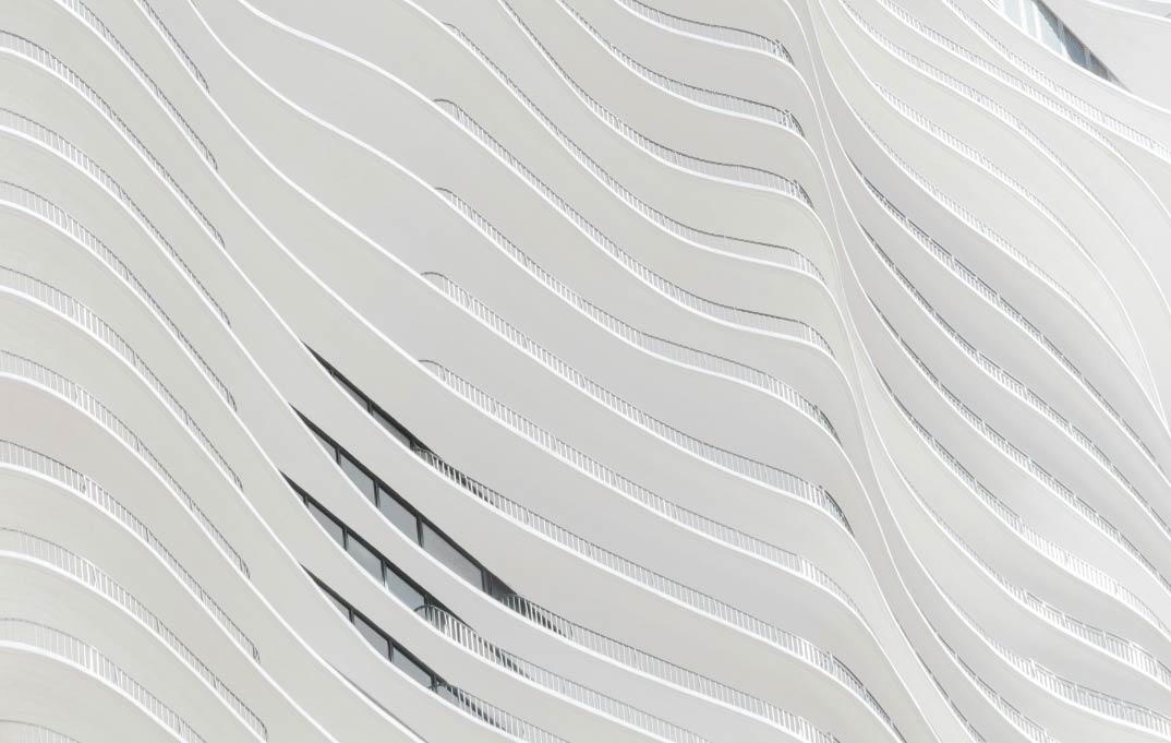 ALUCOIL revoluciona el mercado con Larson® EVO, su línea más sostenible ...