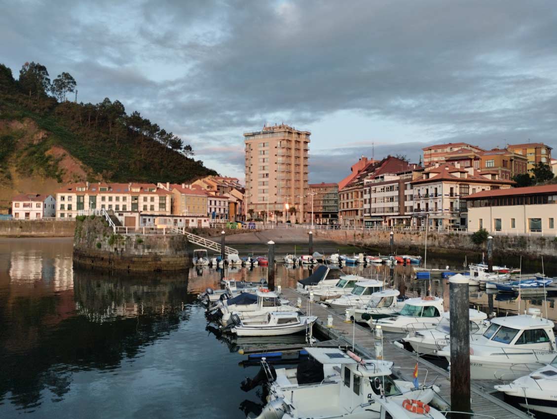 Dragado del puerto de Candás en 2026 | Candás 365